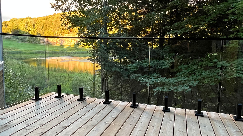 Peak MountainView Glass Railing Gallery - Peak Products (Canada)